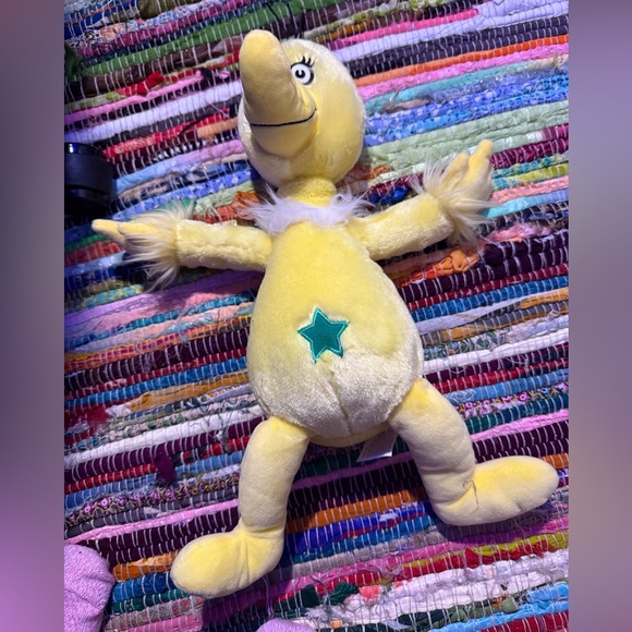 Dr. Seuss | Toys | Dr Seuss Star Belly Sneetches 7 Inch Plush Figure ...
